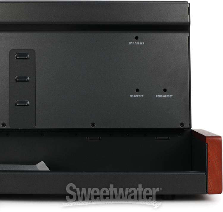 Behringer MonoPoly 4-voice Analog Synthesizer Demo