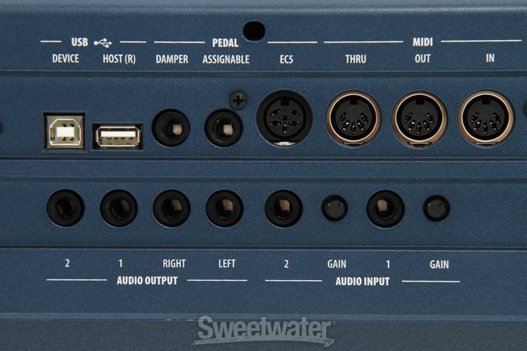 Korg Pa800 61-key Professional Arranger | Sweetwater.com