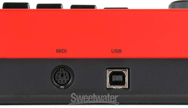 Summer NAMM 2015: Yamaha Reface YC Keyboard Demo by Sweetwater