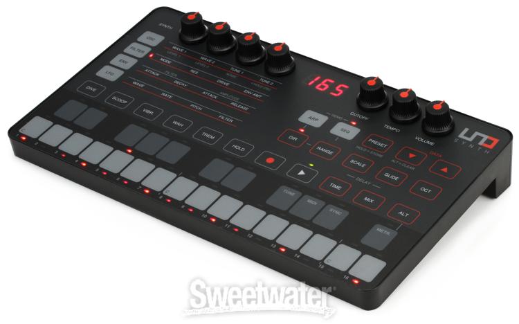 IK Multimedia Uno Synth Analog Synthesizer Demo