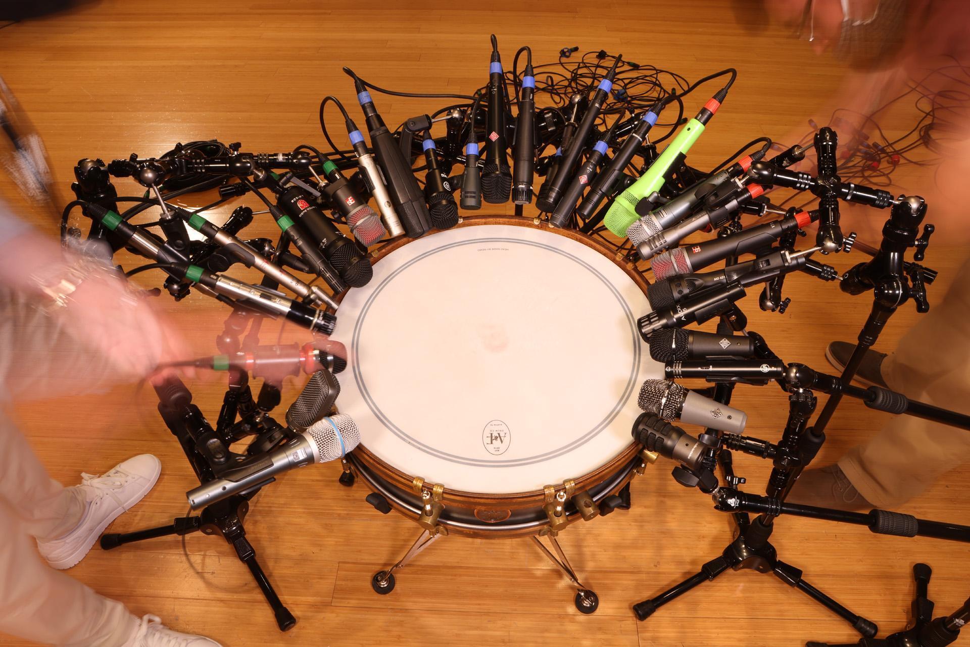 Epic Snare Mic Shootout - 31 Mics in All! Listen Up!!