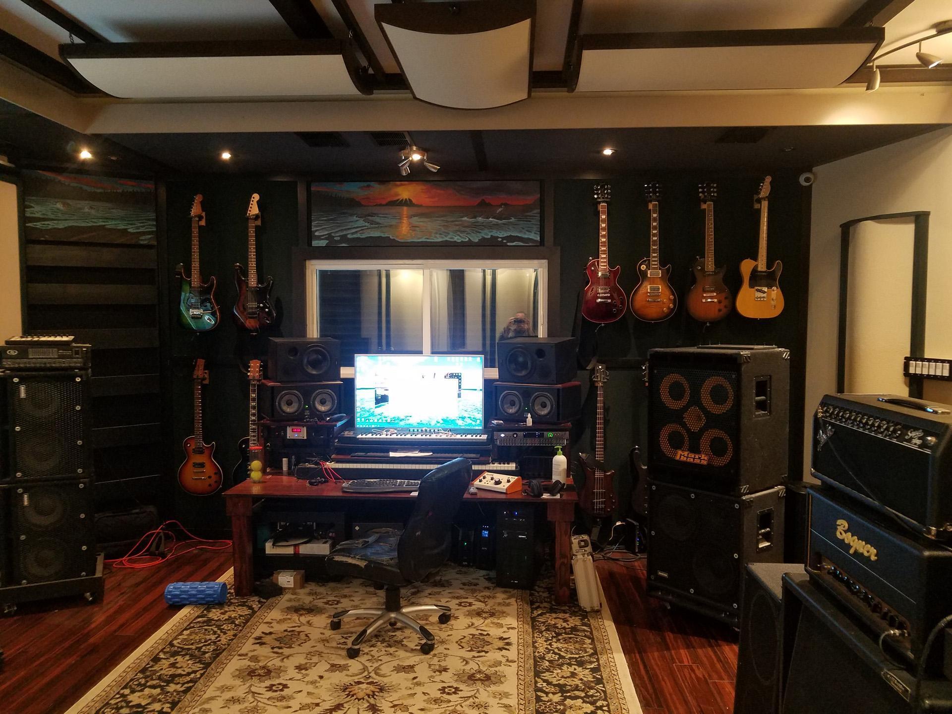 Share Your Studio: 9 Gorgeous Customer Studios