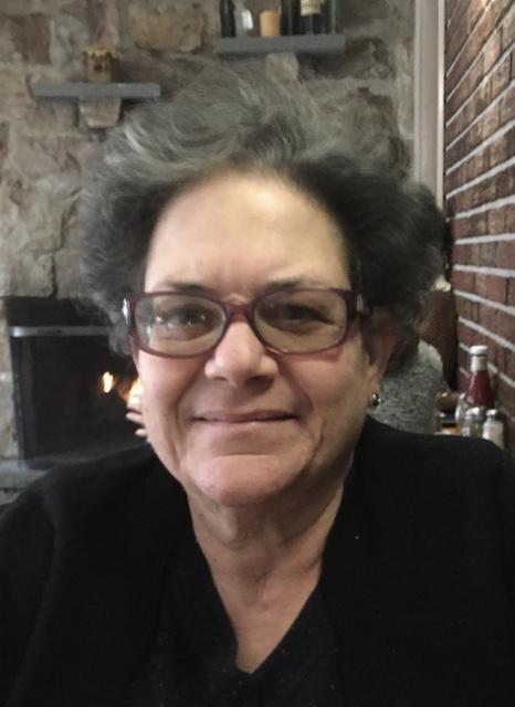 Deaf Student Learns Piano from Deaf Teacher