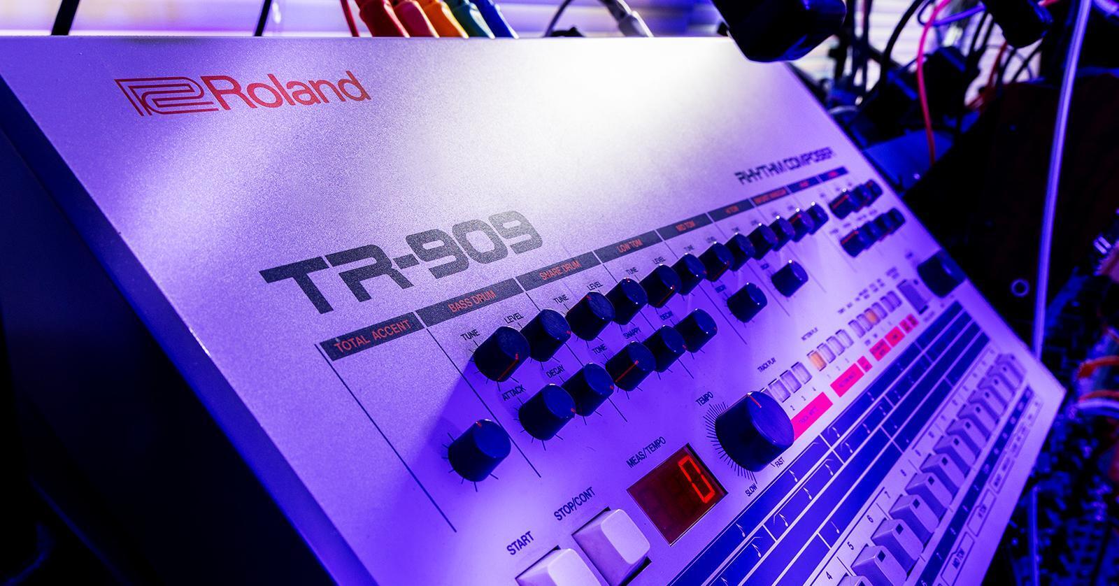 History of the Roland TR-909 History of the Roland TR-909