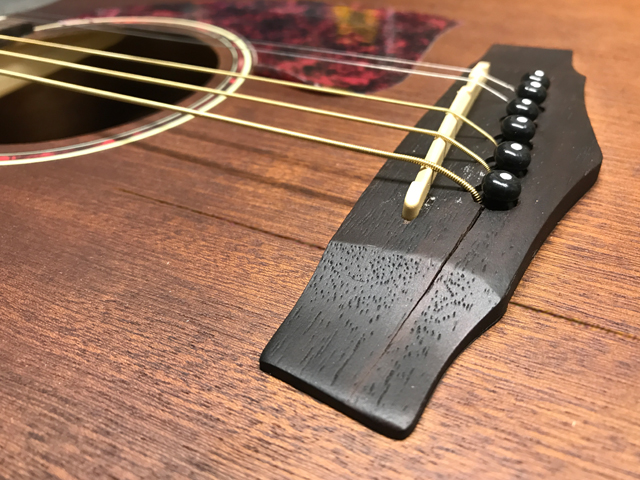The Ideal Humidity for Your Guitar - InSync